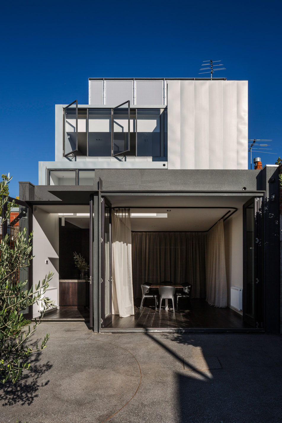 Swanston Street House – Robert Simeoni Architects