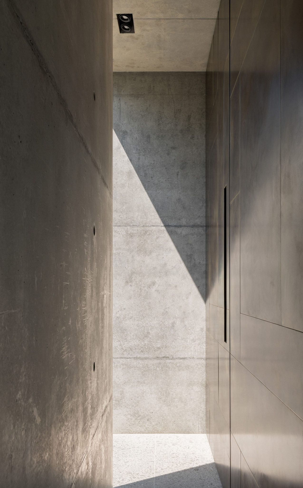 Adelaide Street House – Robert Simeoni Architects